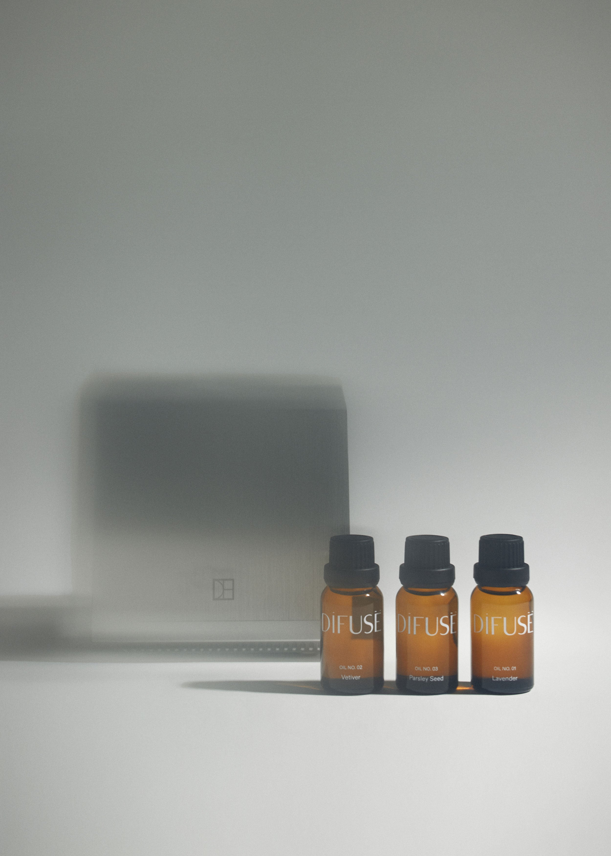 BUNDLE - Diffuser and 3 essential oils